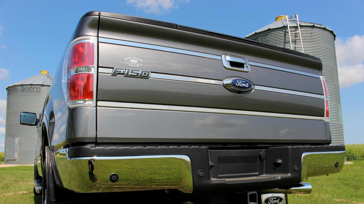 Truck Hardware - Truck Hardware Gatorgear Tailgate Insert